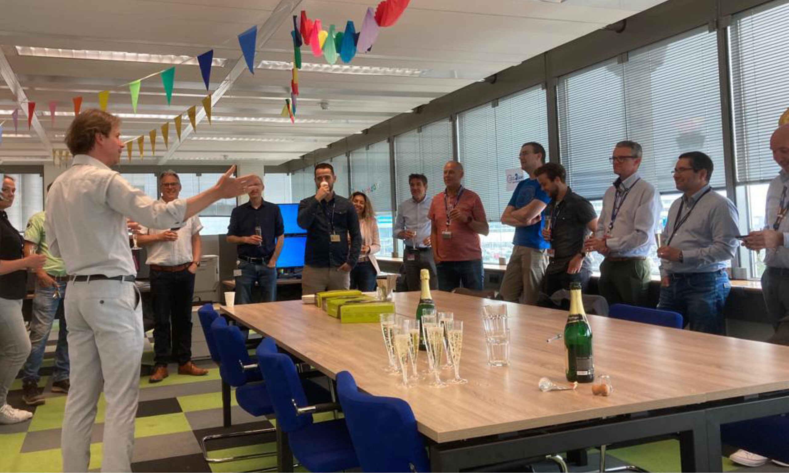 3-jarig jubileum van onze dienstverlening voor Schiphol - Hoogewerf ...